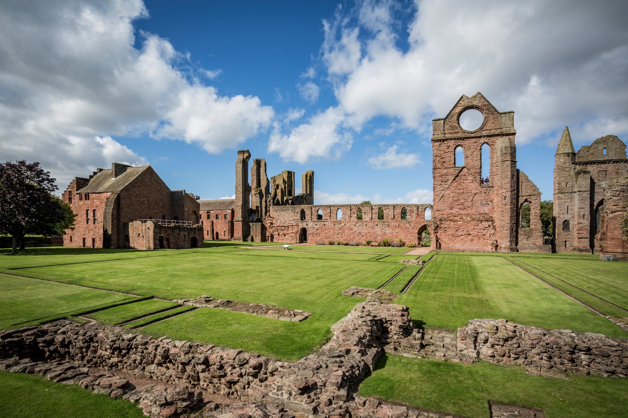 Visiting Angus_Arbroath Abbey-1040 B - The Classical Difference